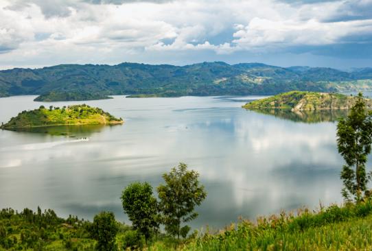 Guide de Voyage du Rwanda - Le Lac Kivu et ses Berges | Le Voyage Autrement