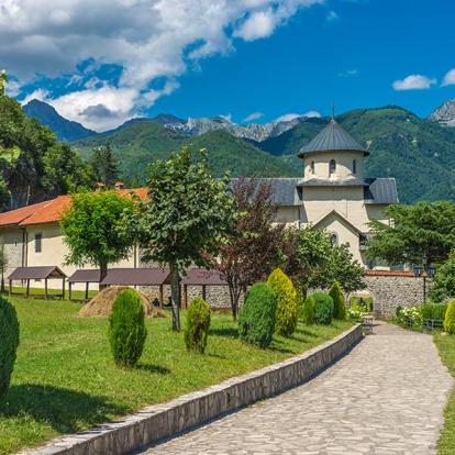 Guide de Voyage du Monténégro - Monastère de la Moraca | Le Voyage ...